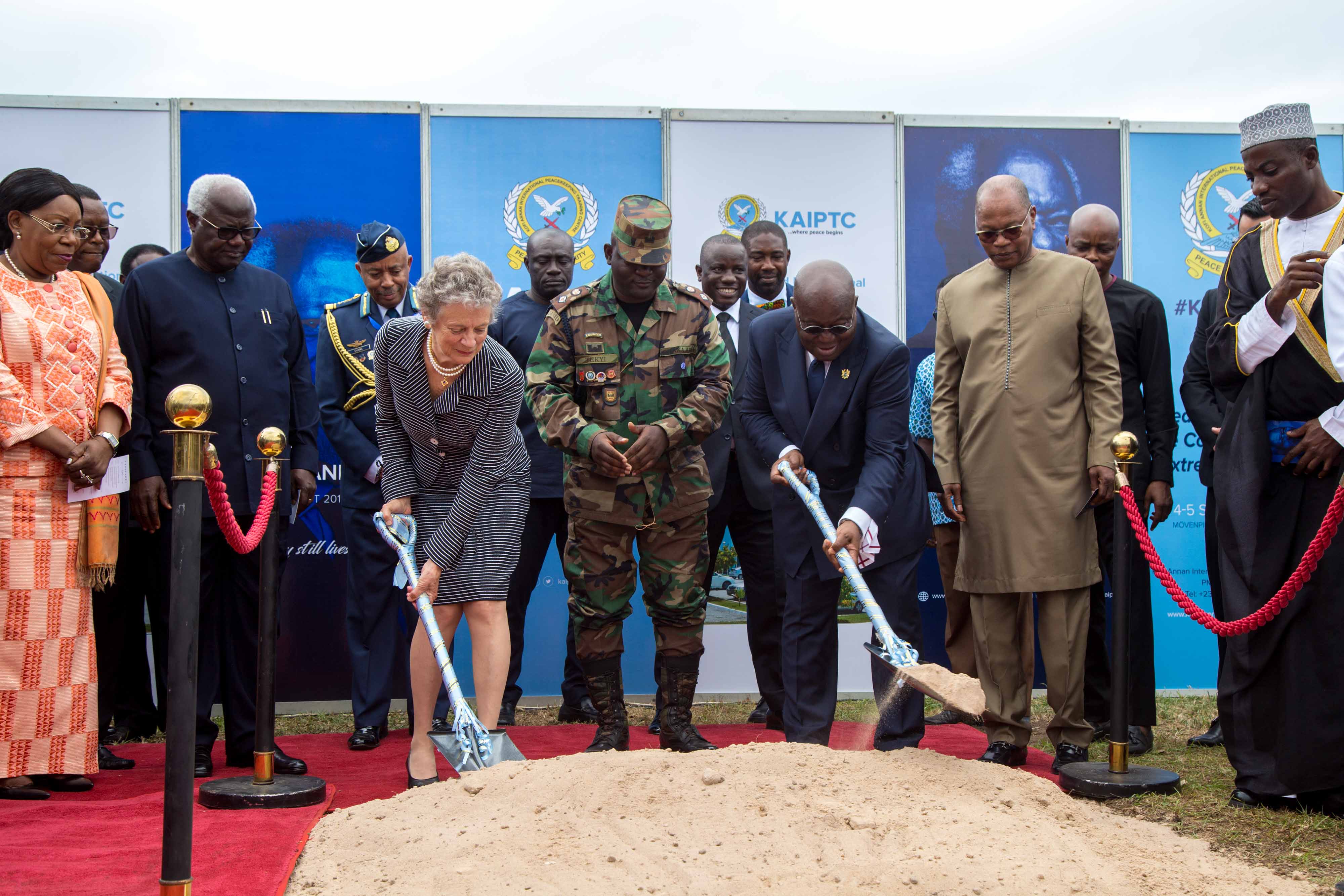 President Akufo-Addo cuts sod for the construction of a memorial Statue ...